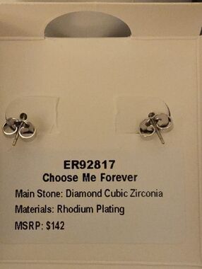 Bomb Party | Jewelry | Bp April 226 Silvertone Linear Crystal Pendant ...